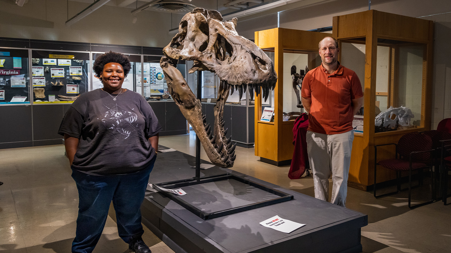 T. rex skull replica added to the Museum of Geosciences | Virginia Tech ...